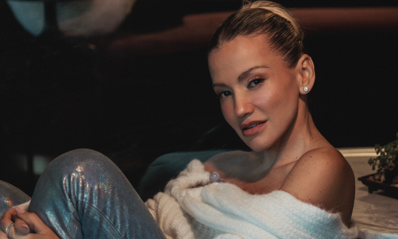 Fanny Lu regresa con poderoso mensaje